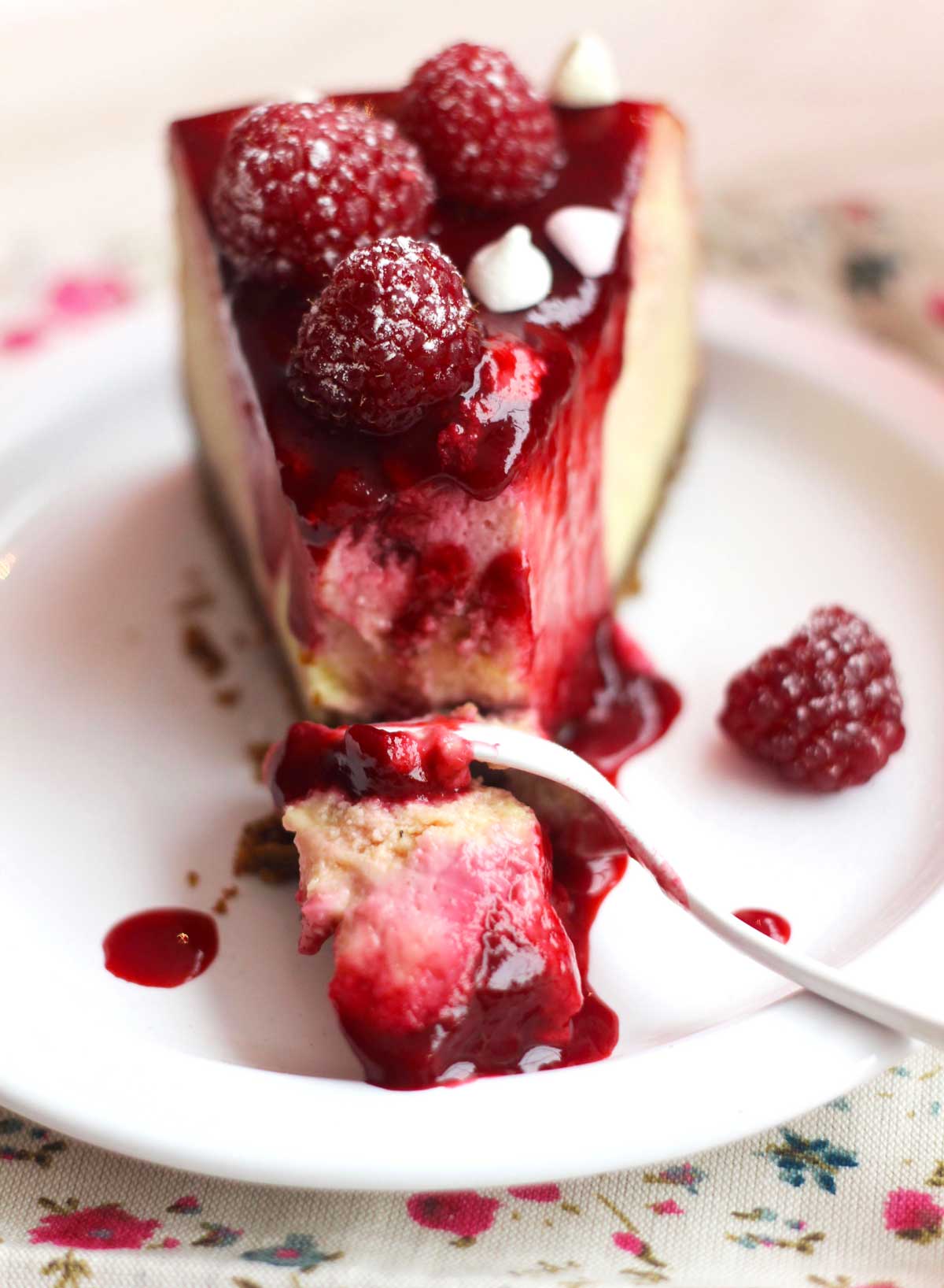 Cheesecake aux fruits rouges: recette facile [6 étapes – 30 min] | Régal