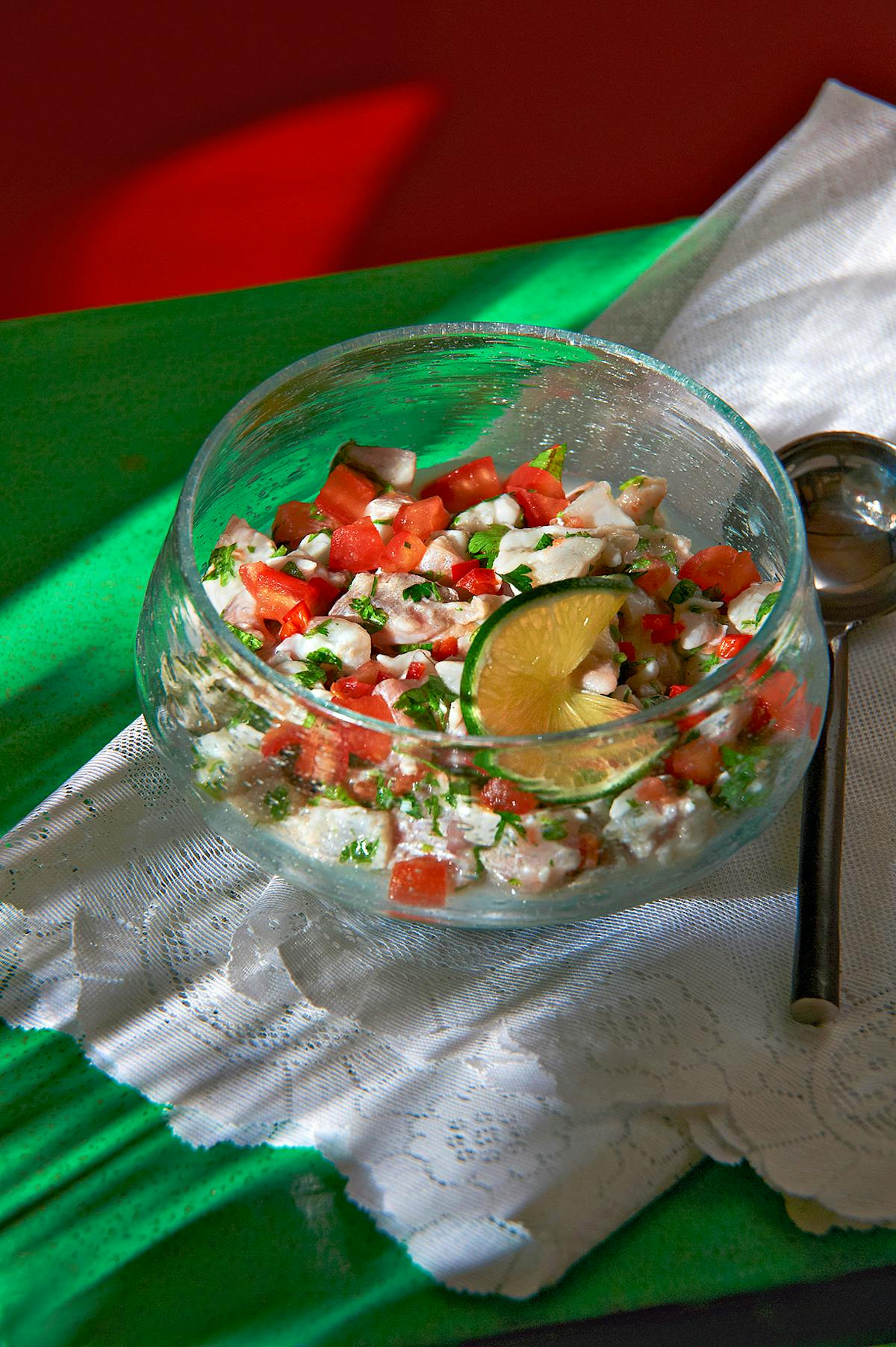 Ceviche : une recette traditionelle péruvienne | Régal