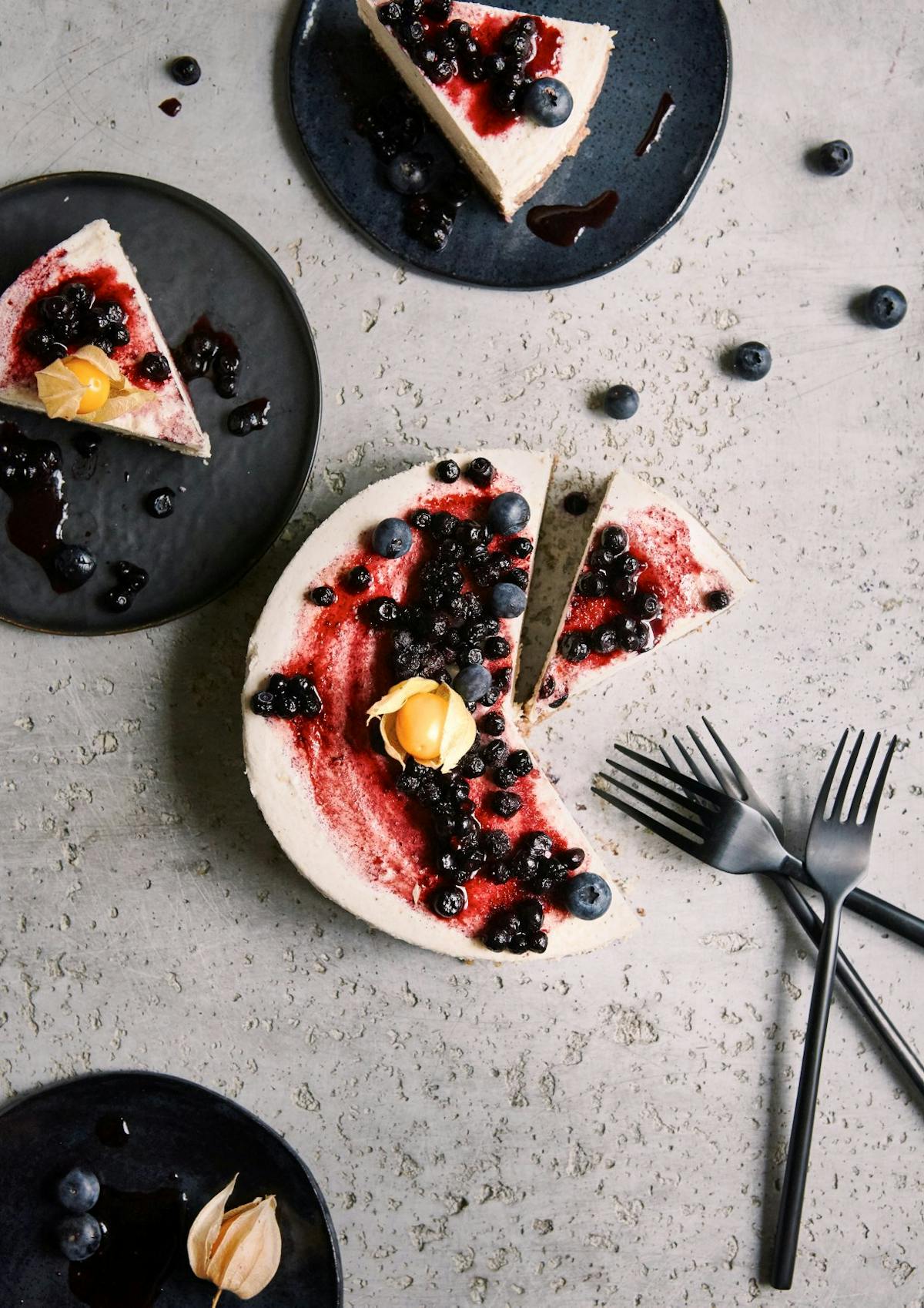 Cheesecake aux fruits rouges : recette sans cuisson | Régal