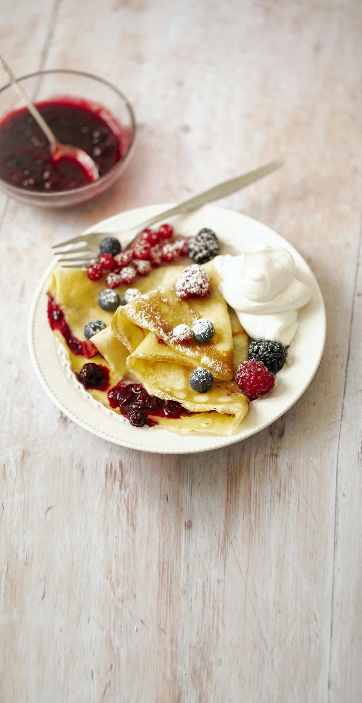 Recette crêpes : dessert aux fruits rouges | Régal
