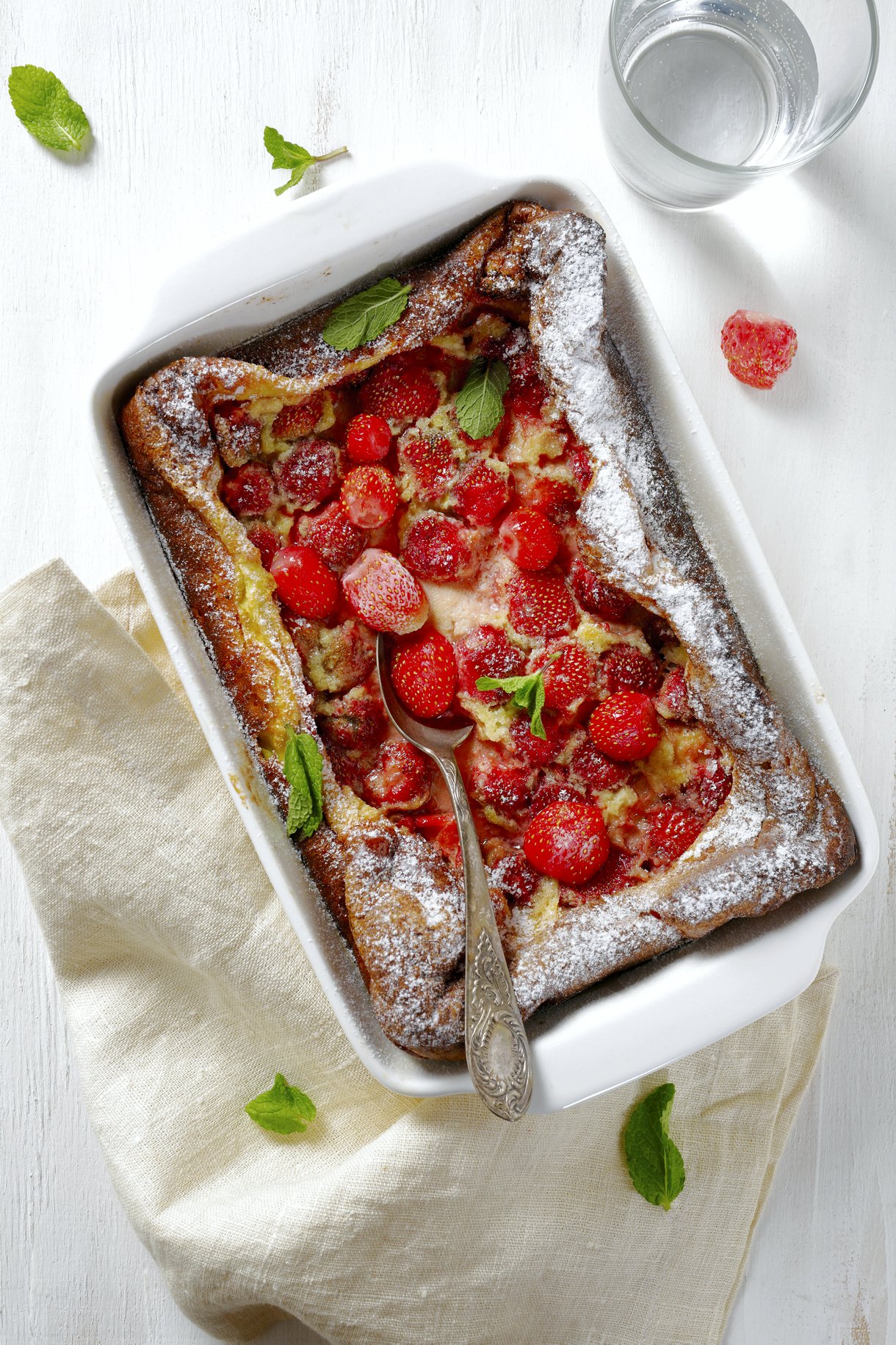 Clafoutis aux fraises : recette simple (5 étapes - 55 min) | Régal