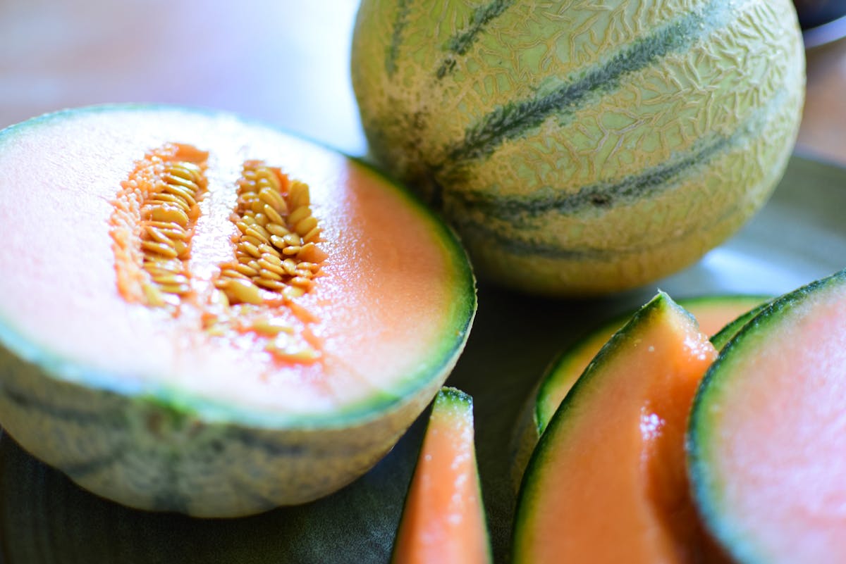 L’astuce d’Alan Geaam que vous allez copier tout l’été pour vos melons | Régal