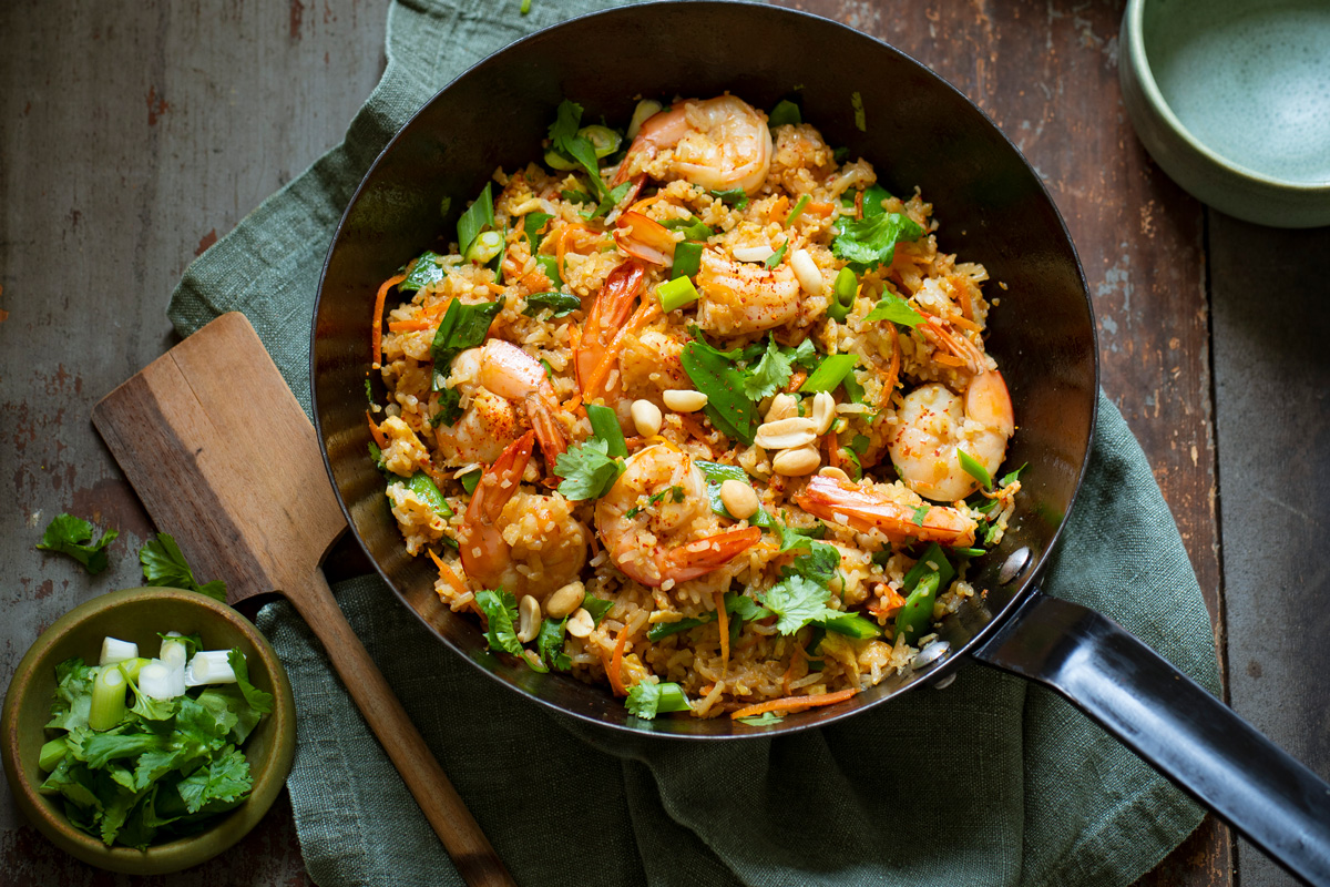 Riz sauté aux crevettes : notre recette thaï facile et gourmande ! | Régal